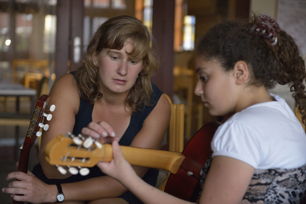 Global Lens » A safe place for Roma children in Berlin